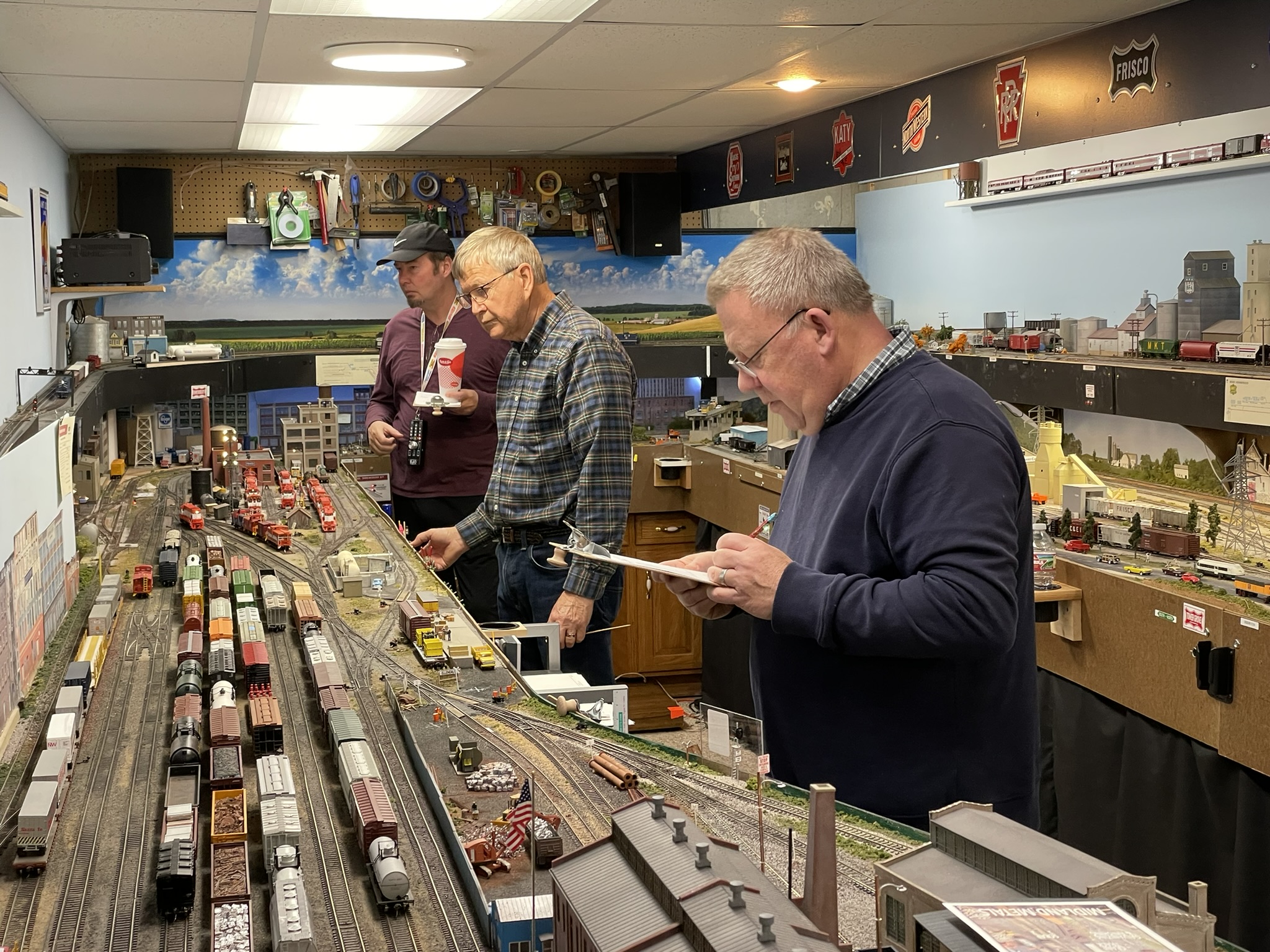 Smooth Operators - Saint Louis Lines Model Railroad Layout